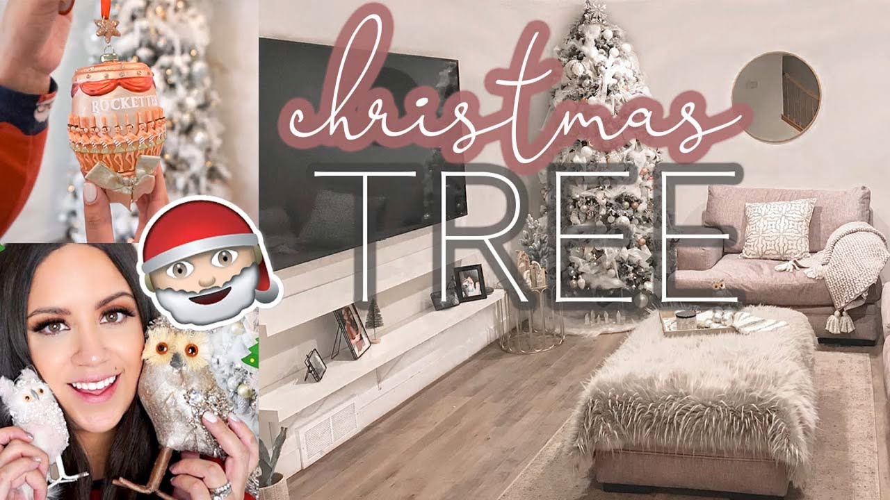 HOW I DECORATE MY CHRISTMAS TREE - YouTube