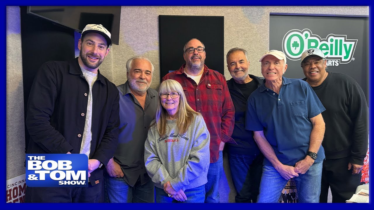 Comedian Joe Dombrowski's First Appearance ... So Funny - YouTube