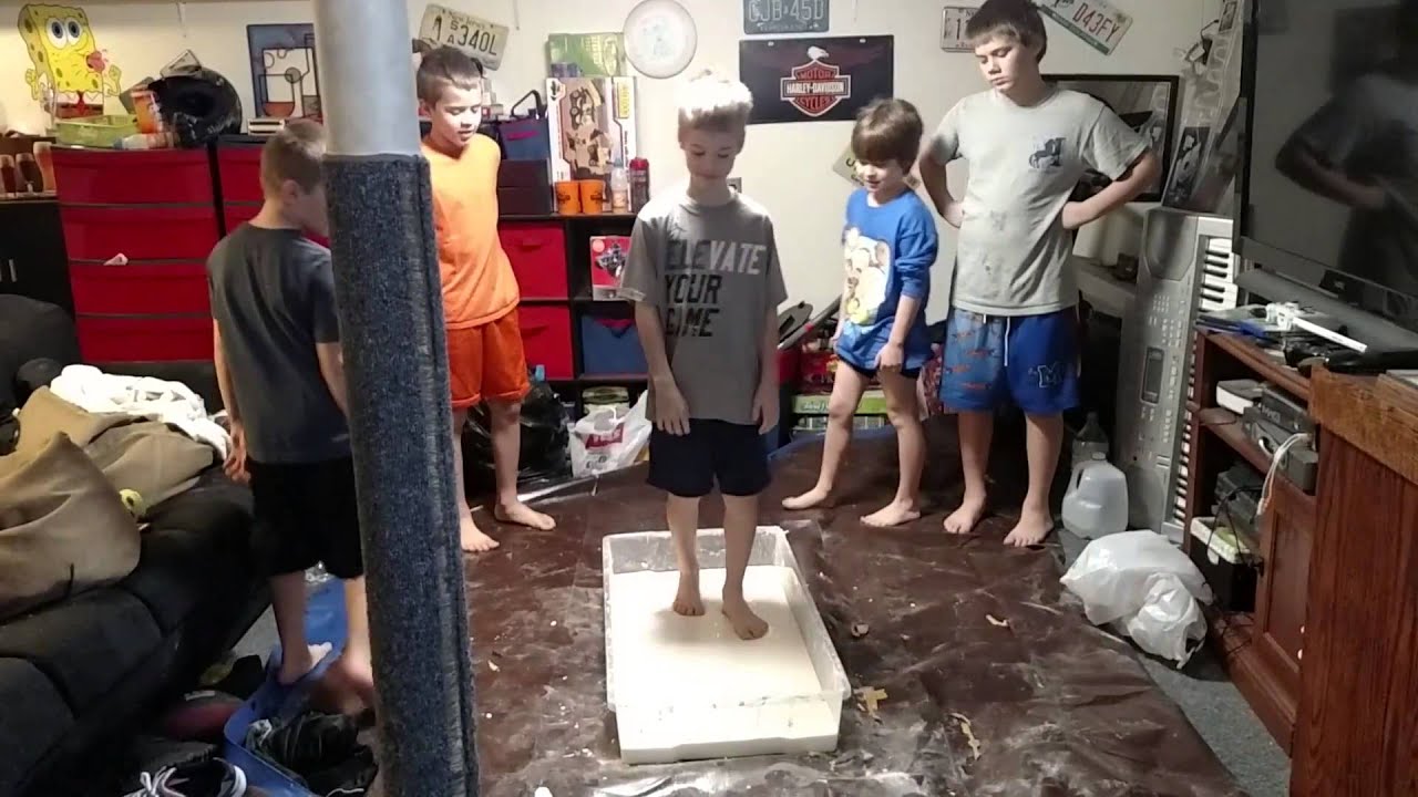 Science Fair Experiment: Trial 3 Walking quickly through Oobleck - YouTube