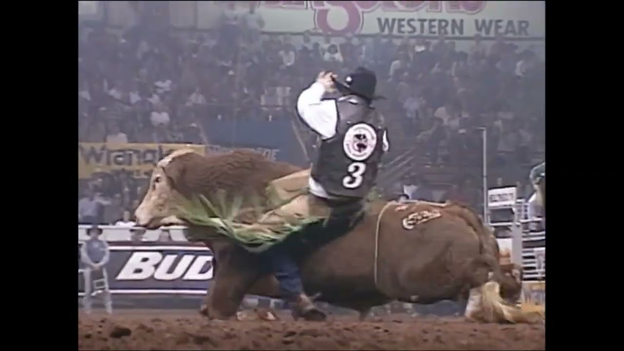 Terry Don West vs Punk - 99 PBR Guthrie (87 pts) - YouTube