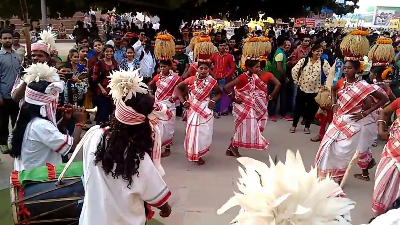 Jharkhand Folk Dance - IITF 2015 - YouTube