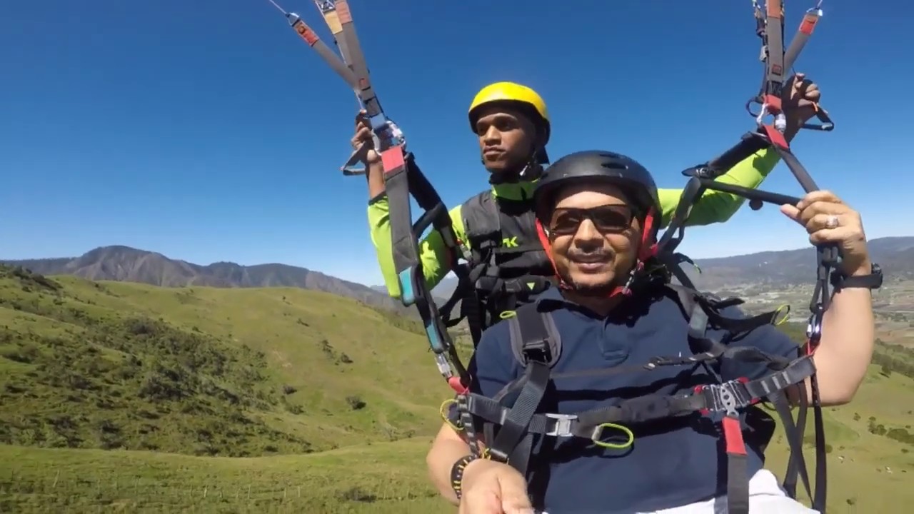 GoPro HERO5 Black: Paragliding - YouTube