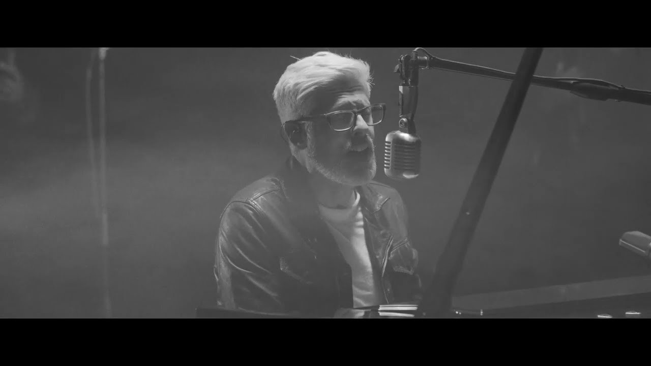 Matt Maher - Lord, I Need You / Auld Lang Syne (Live for New Year's Eve ...