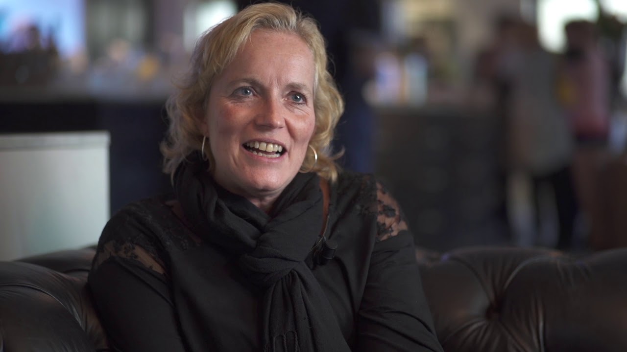 Mirjam van KSS vertelt over haar ervaring met Easy Systems - YouTube