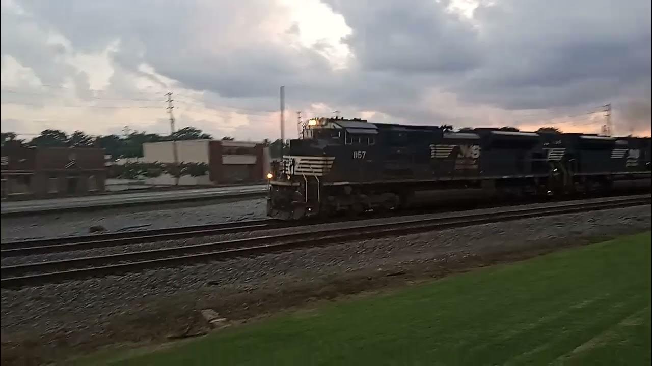 NS 1167 Leads 143 Through Austell (9/21/23) - YouTube