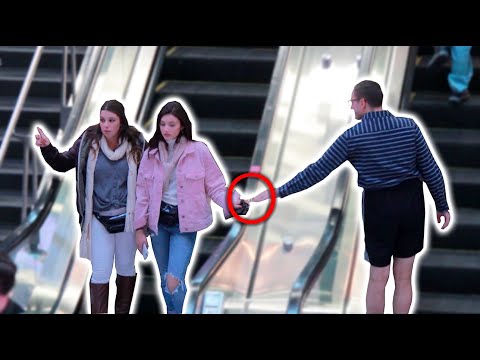 TOUCHING HANDS ON ESCALATOR (NERD EDITION!)