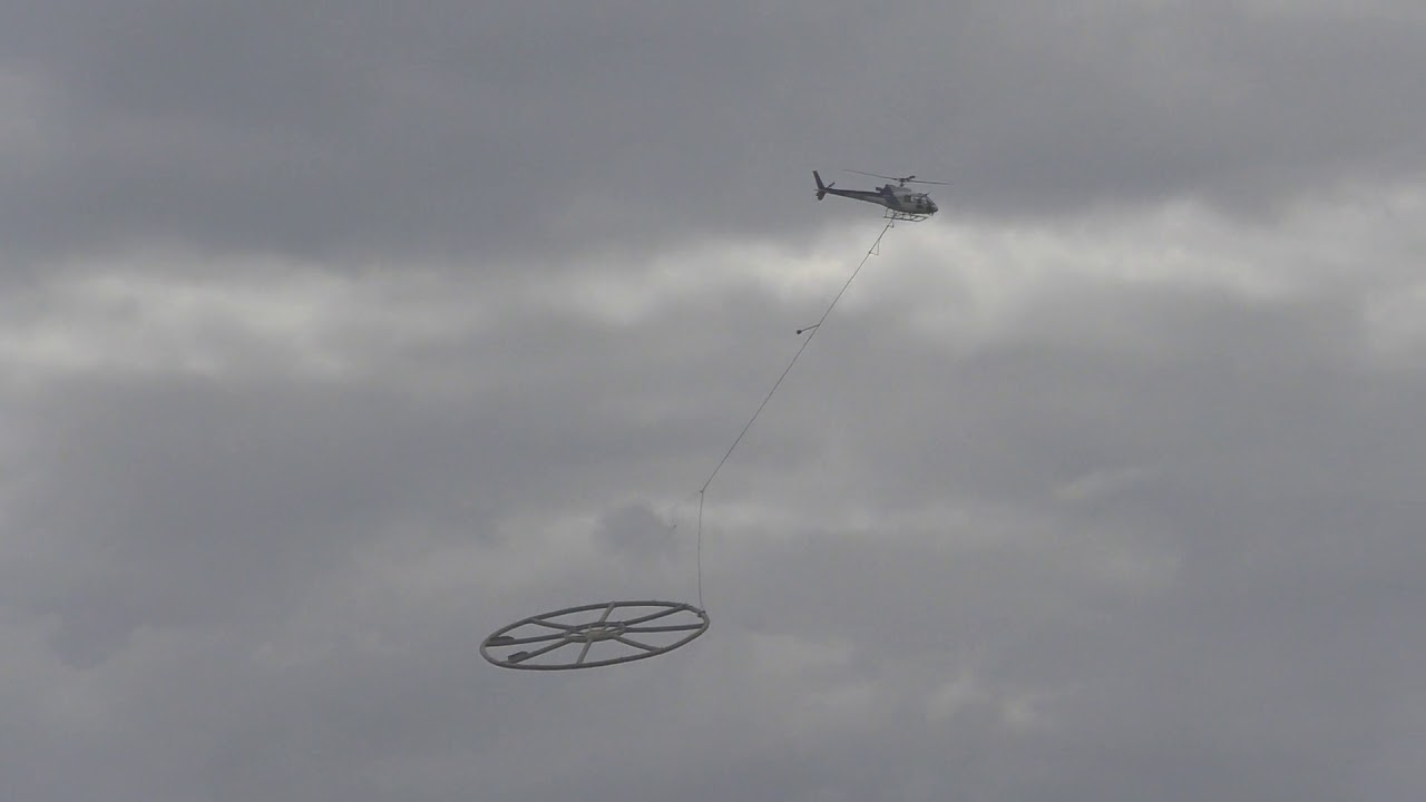 Helicopter and the Giant Metal Detector - Bendigo 24th April 2019 - YouTube