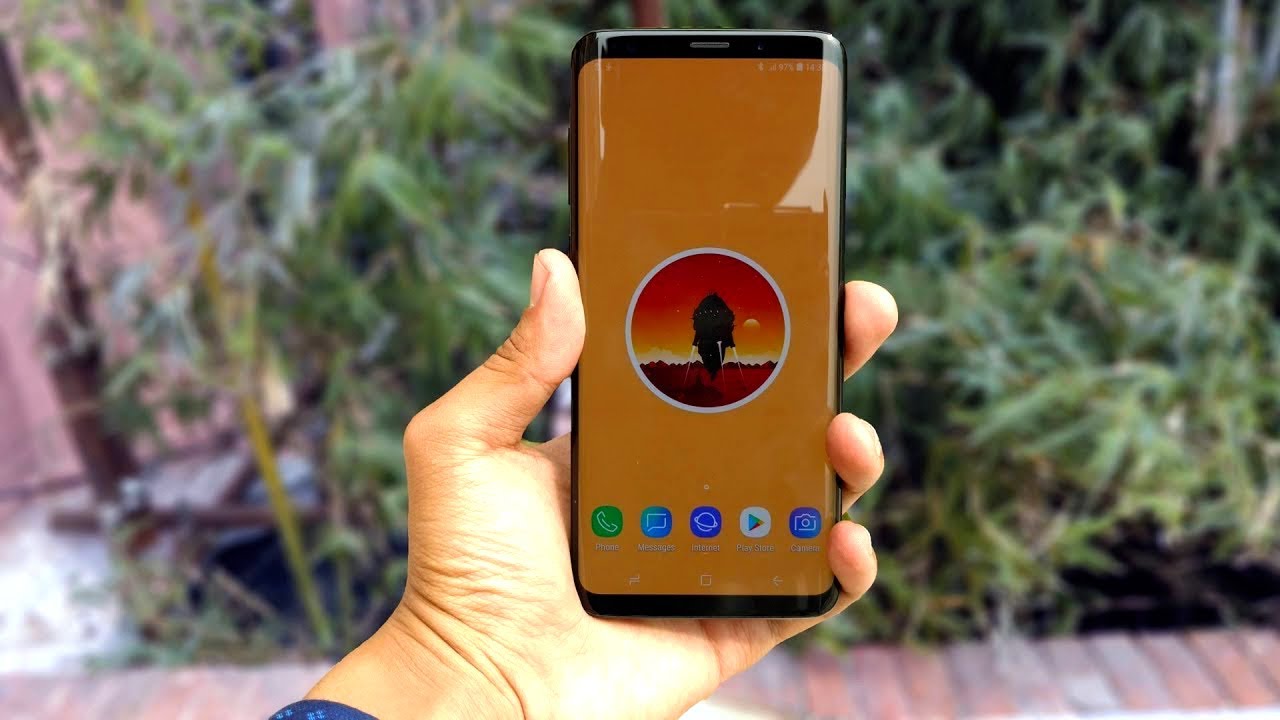 Samsung Galaxy S9 and Galaxy S9 Plus First impression - YouTube