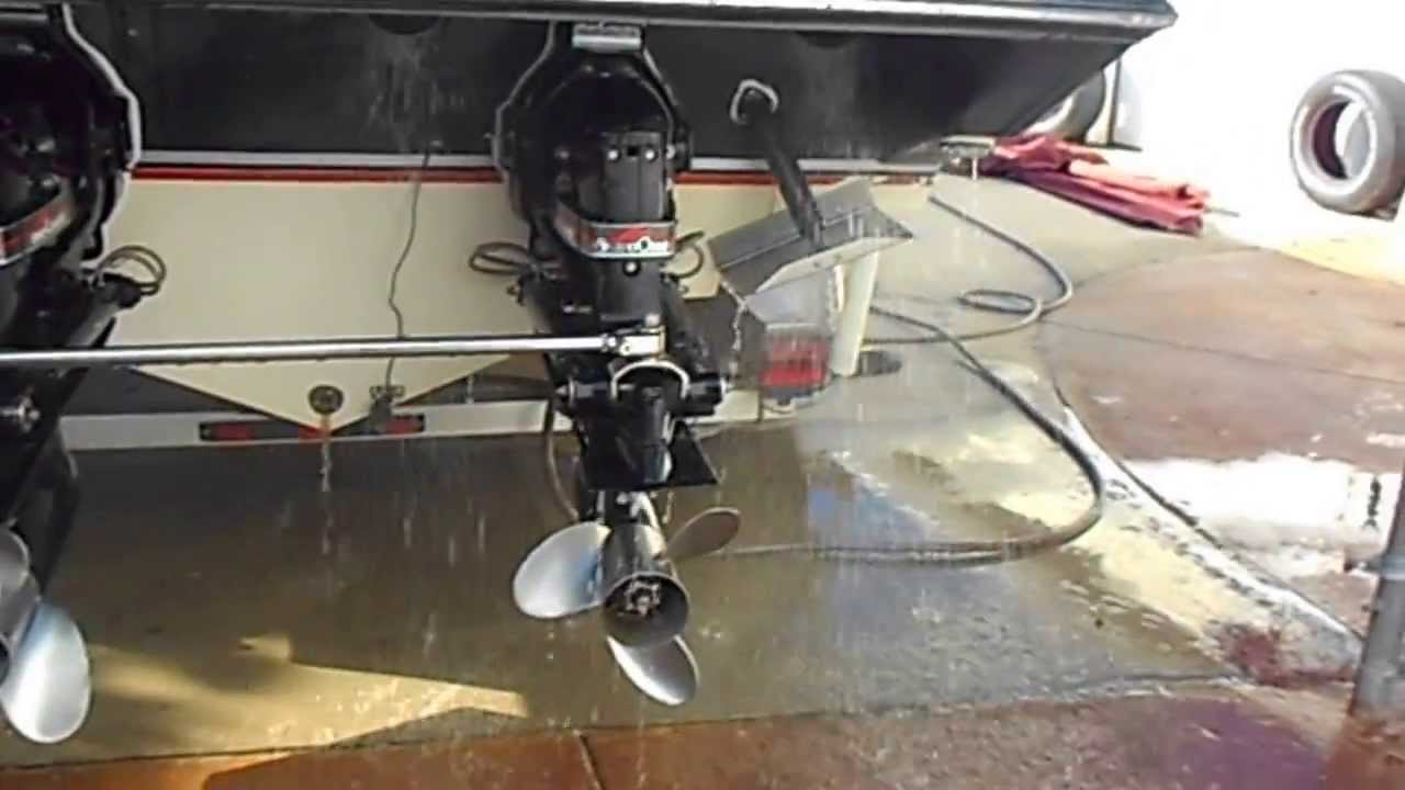 My 1988 Chaparral Villian IV Right Engine - YouTube