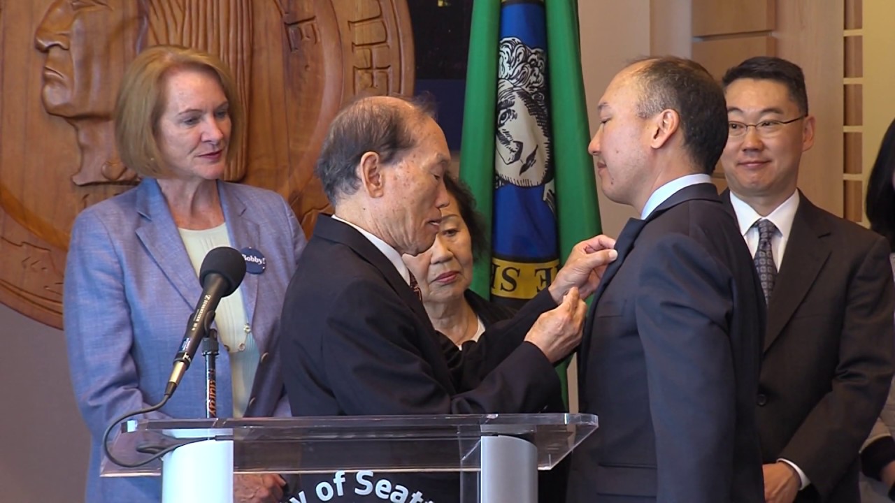 Seattle Mayor holds swearing-in for Bobby Lee, Director of Seattle ...