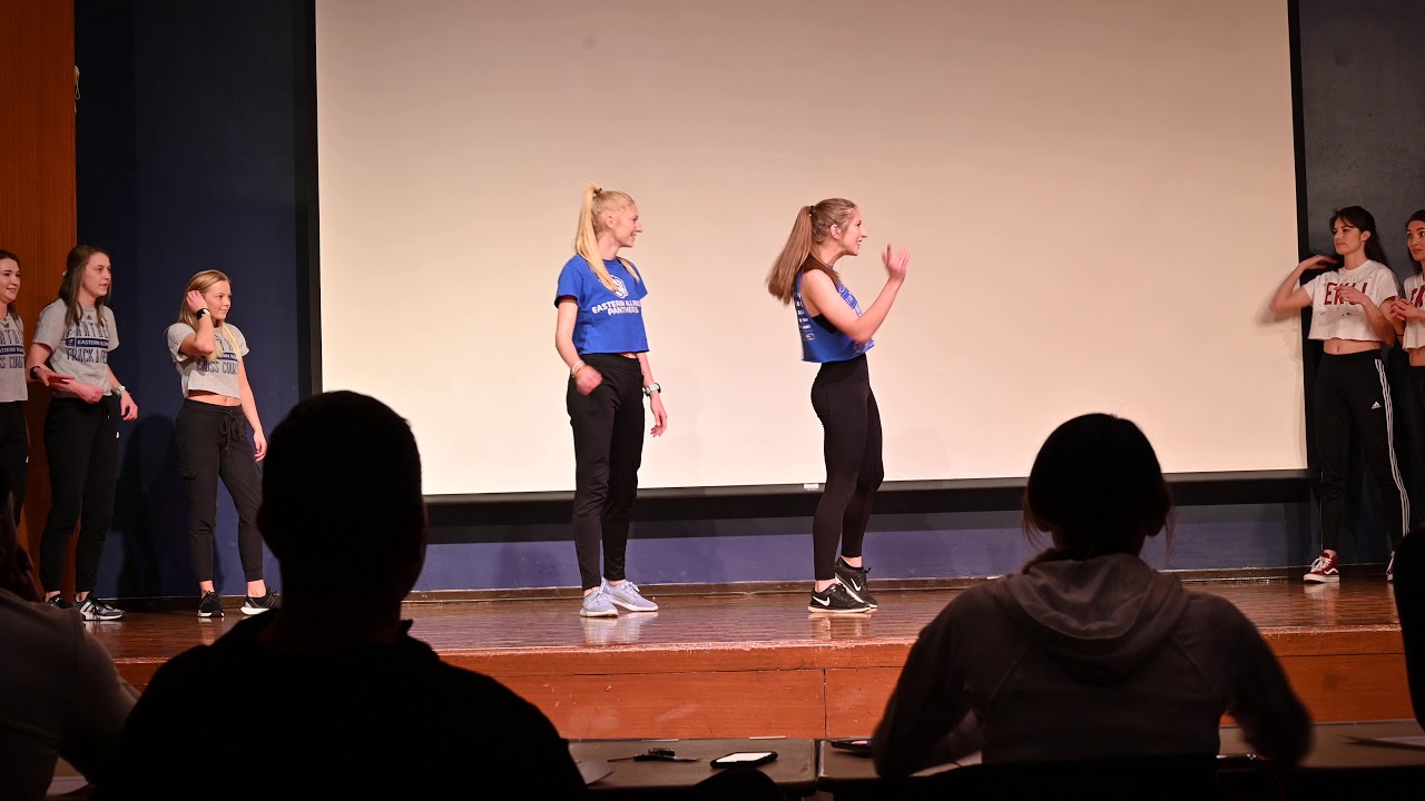 WHITE CHICKS DANCE BATTLE - OVC EDITION - YouTube