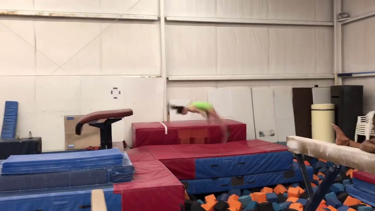 Hannah E Stallings - Yurchenko Layout - YouTube