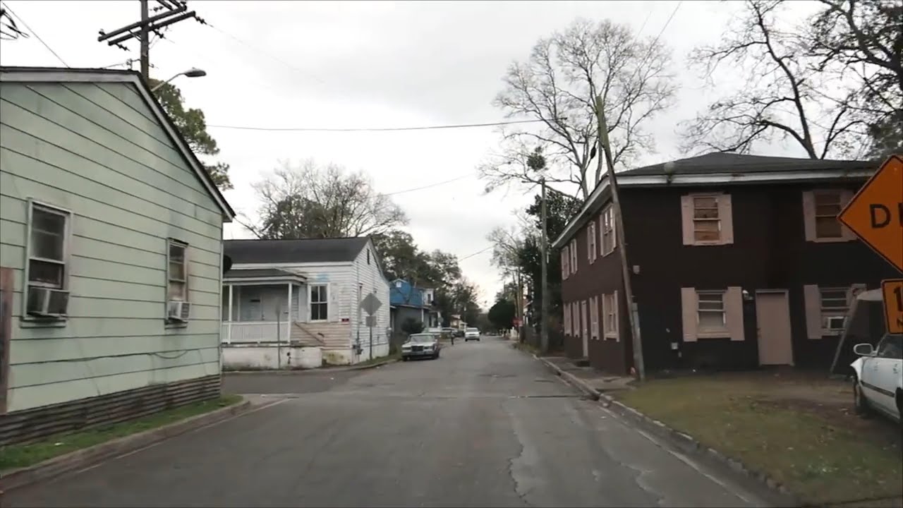 SAVANNAH GEORGIA WORST HOODS / NON TOURIST AREAS - YouTube