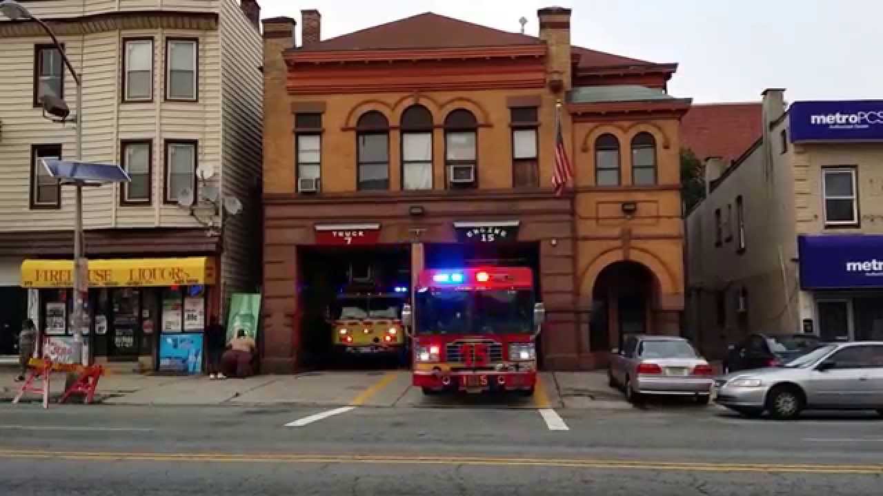 NEWARK, NJ FIRE TRUCKS RESPONDING FROM THE HOUSE (2014) - YouTube