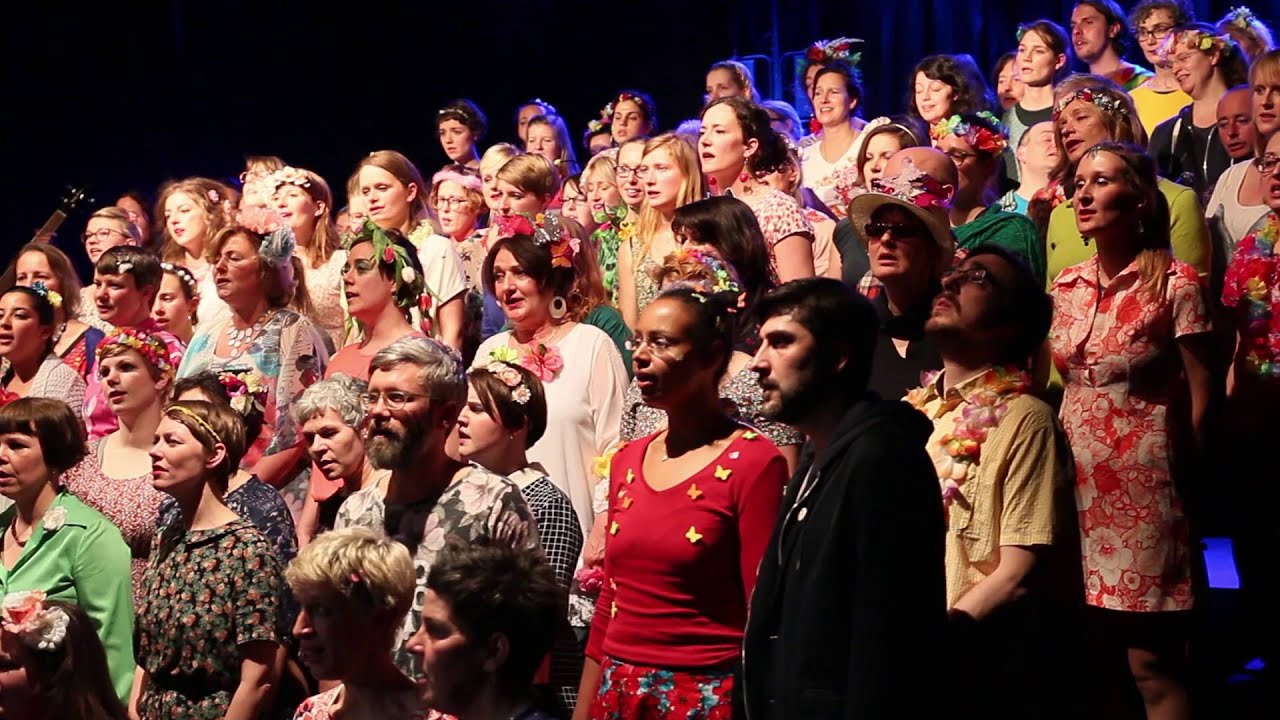 Berlin Pop Choir: Elastic heart - YouTube