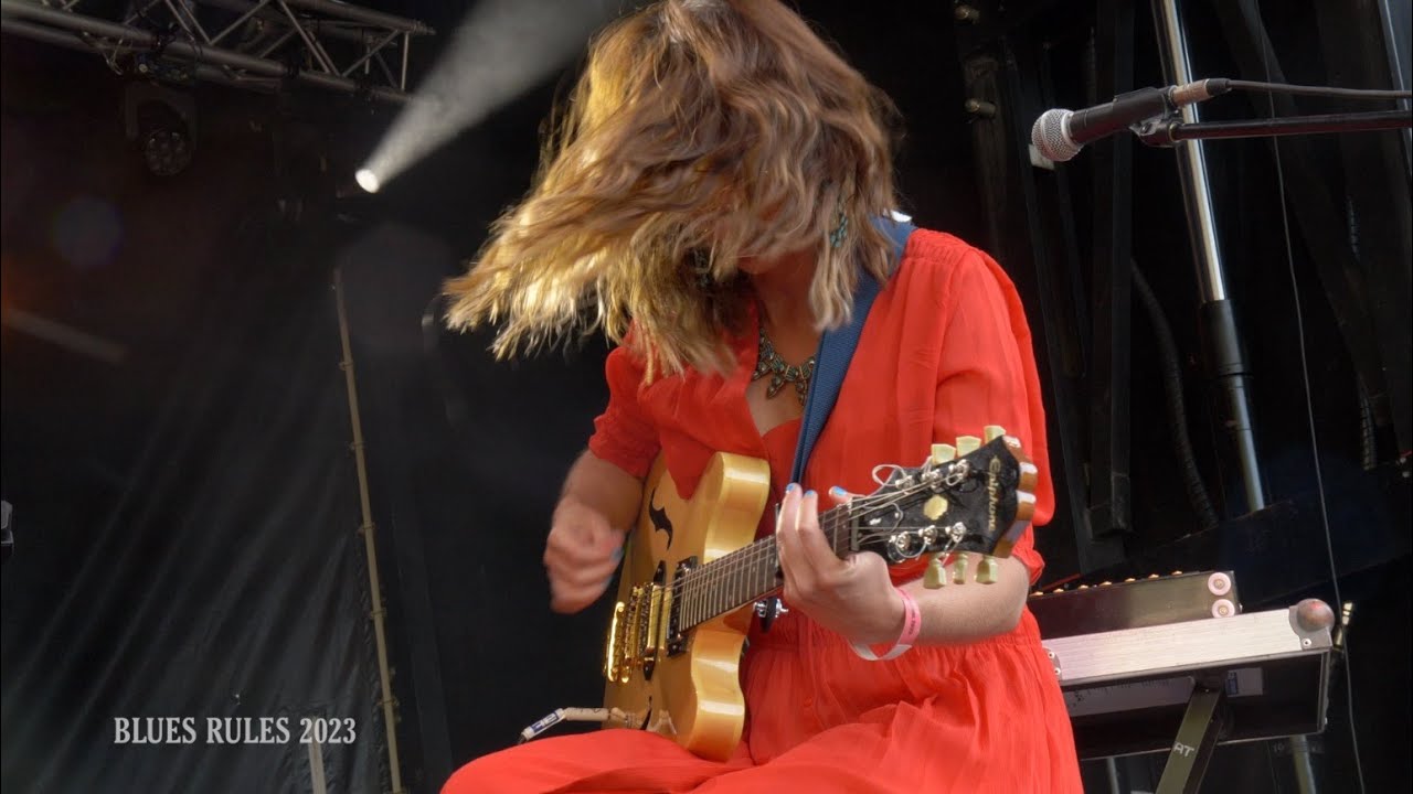 Molly Gene & Sarah Rogo "I Am A Woman"" Blues Rules 2023 Crissier - YouTube