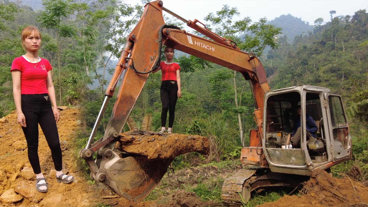 Building Log Cabin, Build Wooden House - Use an excavator to dig the ...