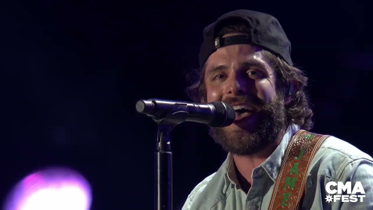 Thomas Rhett - Slow Down Summer (Live at CMA Fest 2022) - YouTube