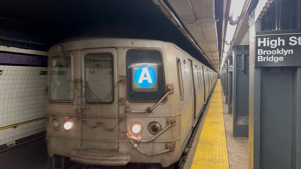 MTA NYCT: A and C train action at High Street-Brooklyn Bridge - YouTube