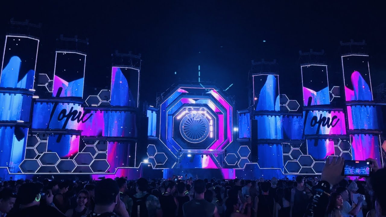 Topic - Live at Stage S2O Songkran Music Festival Thailand #สงกรานต์ ...