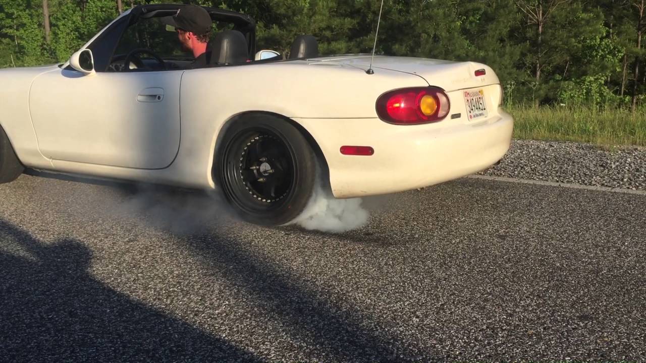 Miata burnout - YouTube