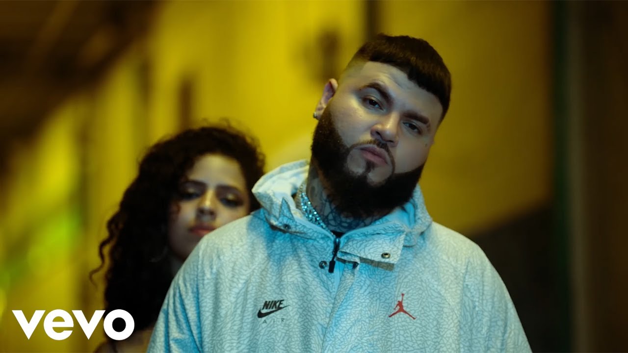 Farruko x Ñengo Flow x Cosculluela - Yo Soy Un Titerito (Official Video ...