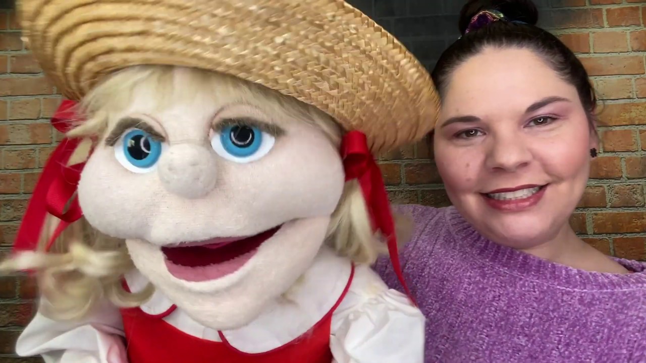 Suzy-Q Ventriloquist Storytime - YouTube