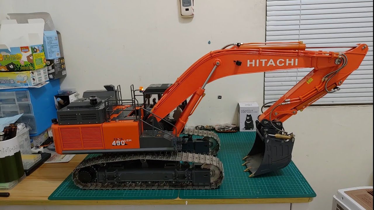 RC 1/12 excavator hitachi 490 - V.2 - YouTube