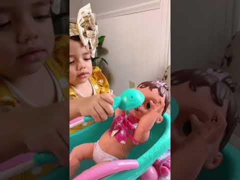 Bathtime #shorts #bathtime #kids #video #toddler #girl #play #jugar #music #bathtub #toys