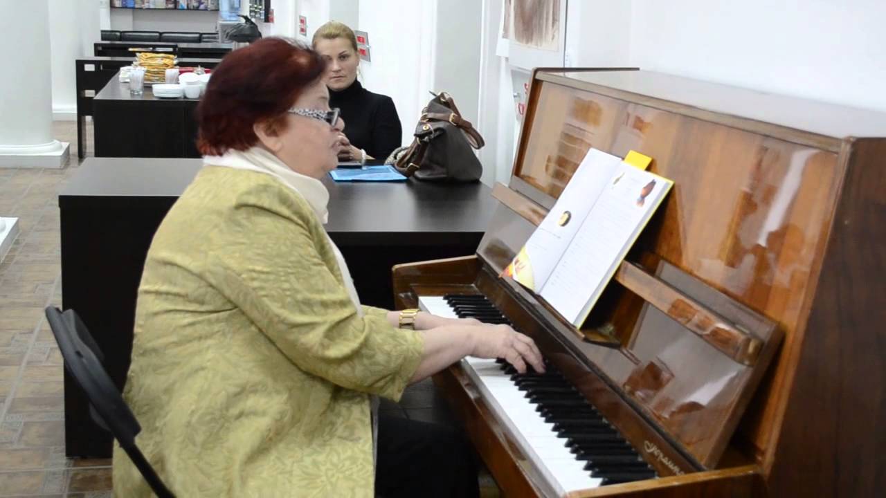 Daria Radu - „Acasă" (cântec despre litera „A") - YouTube