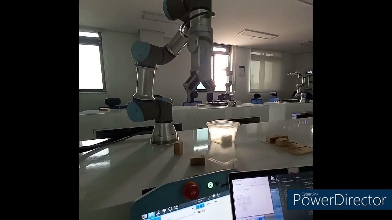Universal Robots Claw Machine #robot #universalrobots #cobot #로봇캠퍼스 - YouTube