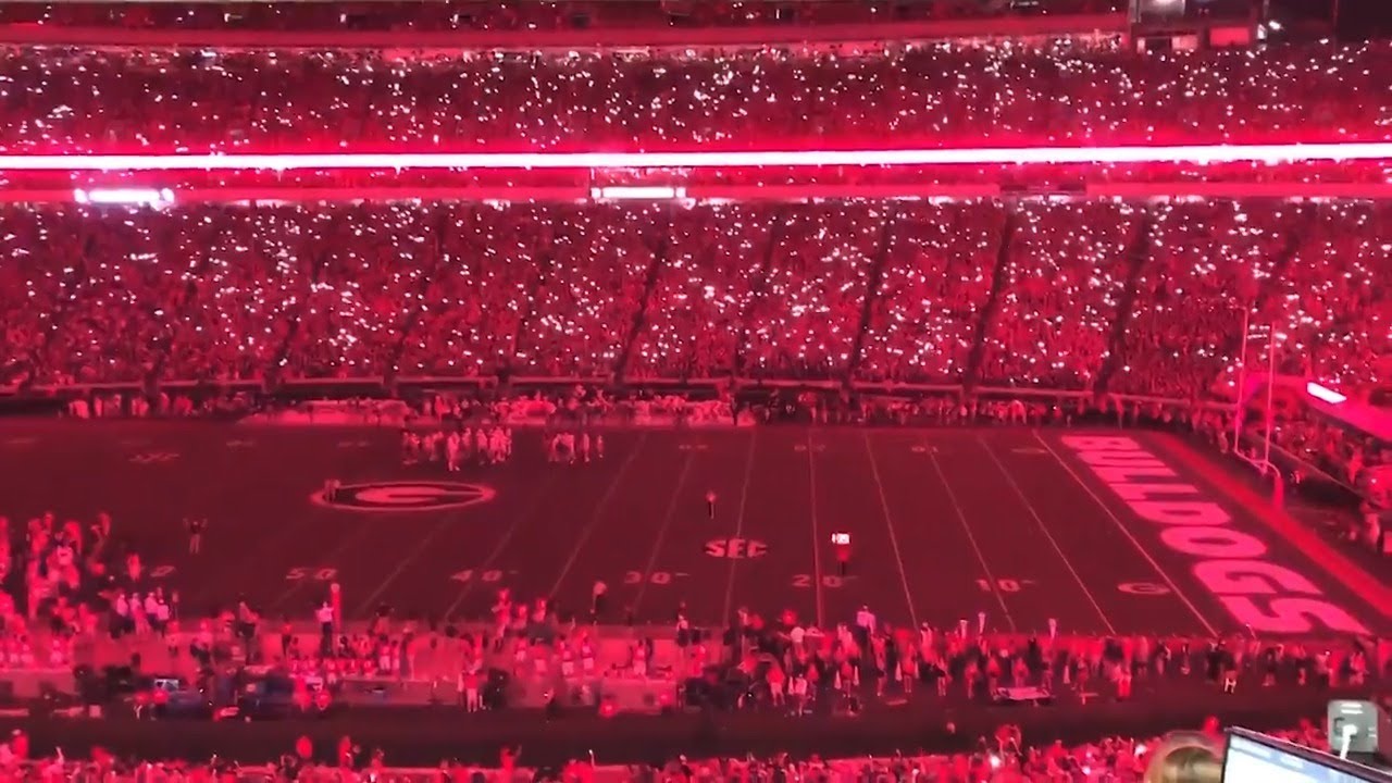 Fans light up Sanford Stadium before Georgia-Notre Dame game - YouTube
