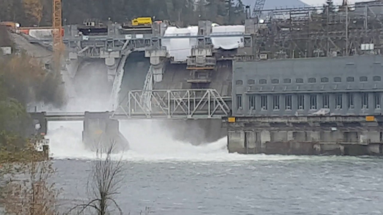 Ruskin Hydro Dam & Powerhouse [Raw Footage] - YouTube