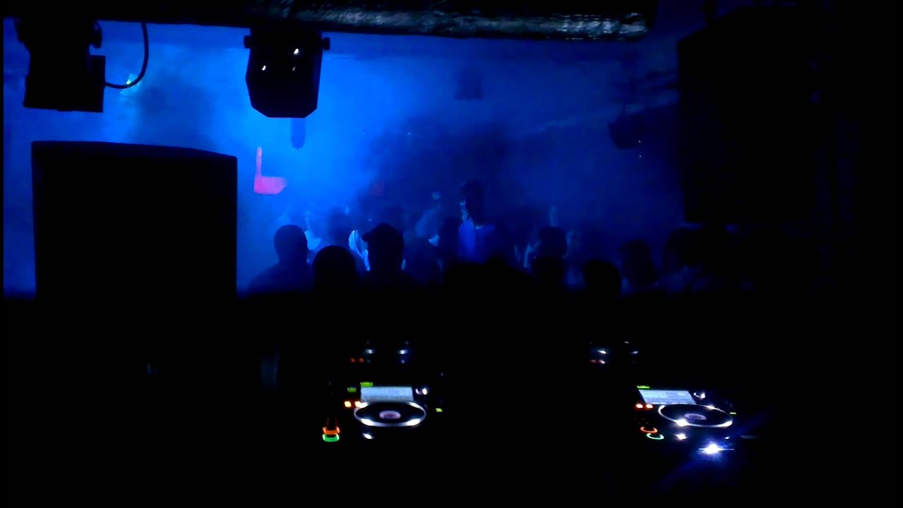 Deniz Bilgic @ LOST IN TIME meets Gotec Club Karlsruhe 31.03.13 - YouTube