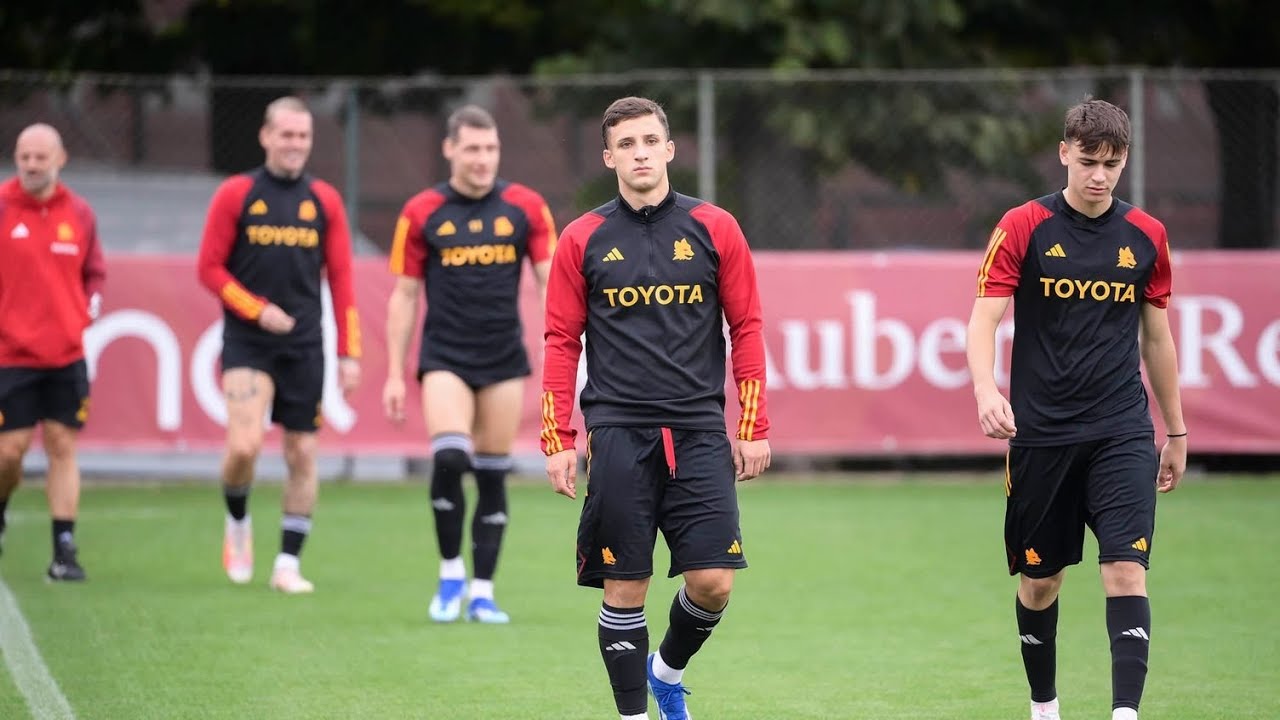 AS Roma training photos 💛 ️ 18.10.2023 #roma #asroma @asroma ...