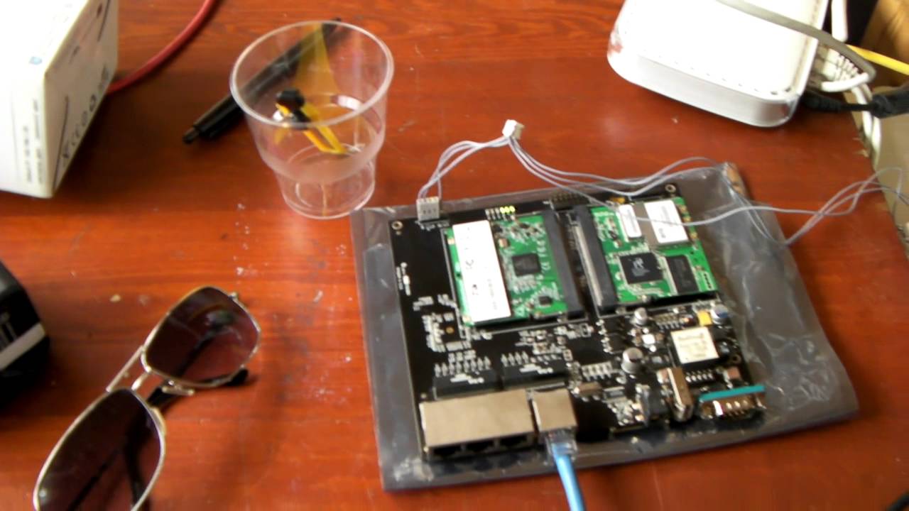 Wireless Battle Mesh v3.1416: SANY0190.MP4 (Whitespace, Ghent, Belgium ...