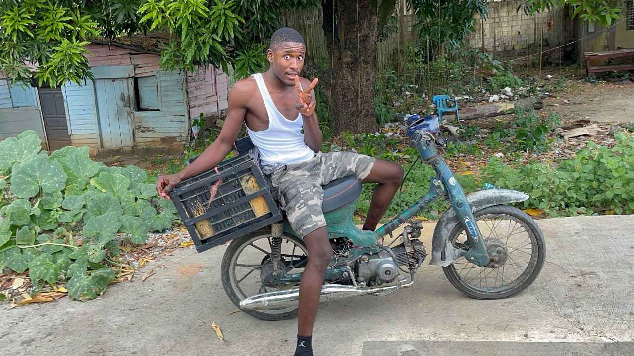 Así es un motor de delivery en RD - YouTube