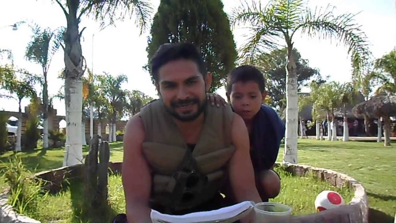 John Solis mandando saludos a Las Chikas de JS - YouTube