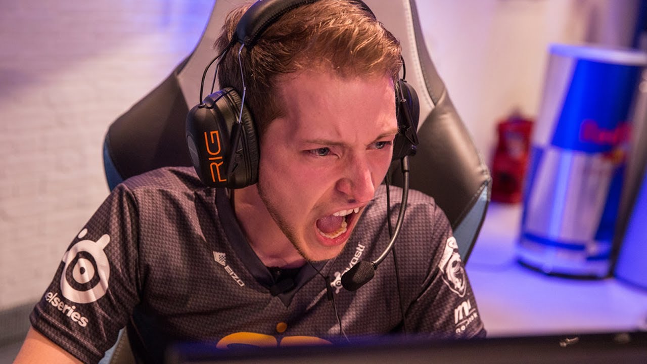 A la découverte de l'eSport Battlefield 4 - YouTube