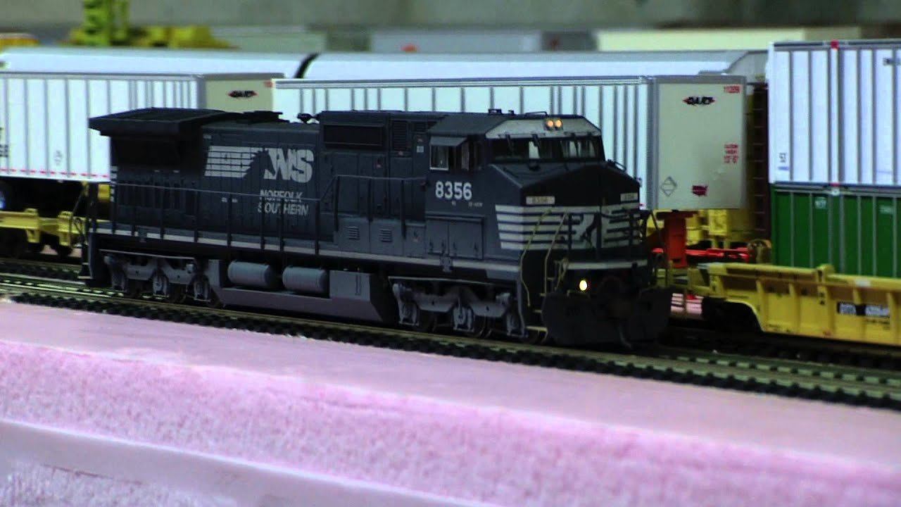 Custom Weathered Atlas C40-8W NS #8356 with QSI Sound - YouTube