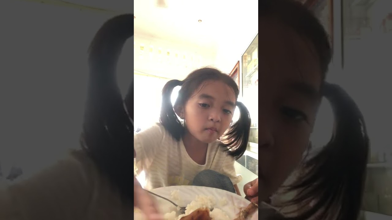 Eating frog legs (ASMR) - YouTube