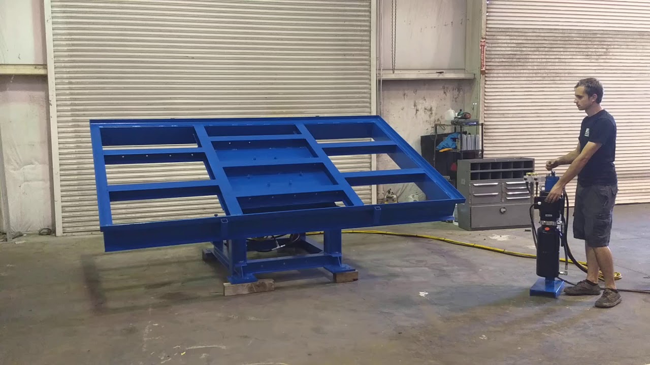 Crown Bridge Saw Table Demo - YouTube