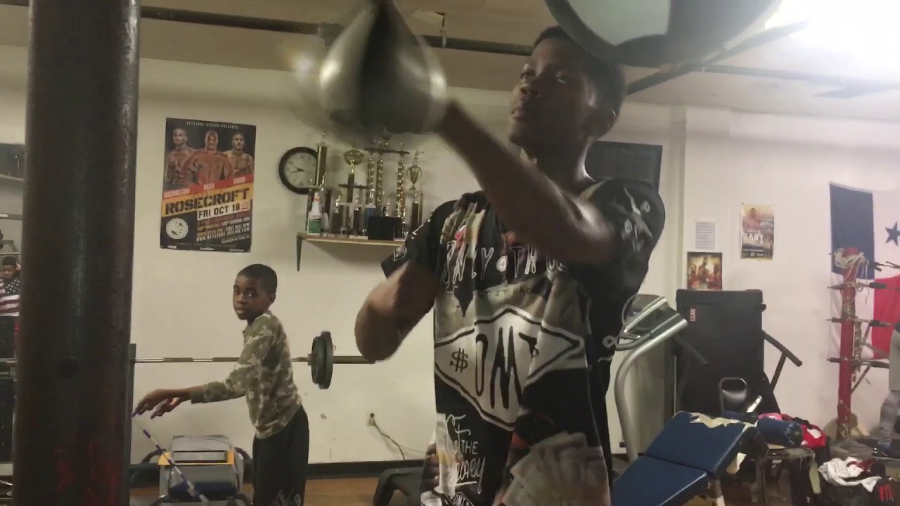 JALEN MURPHY ON THE SPEEDBAG!!!...:SALUTE: 🏾 🏾 🏾 - YouTube