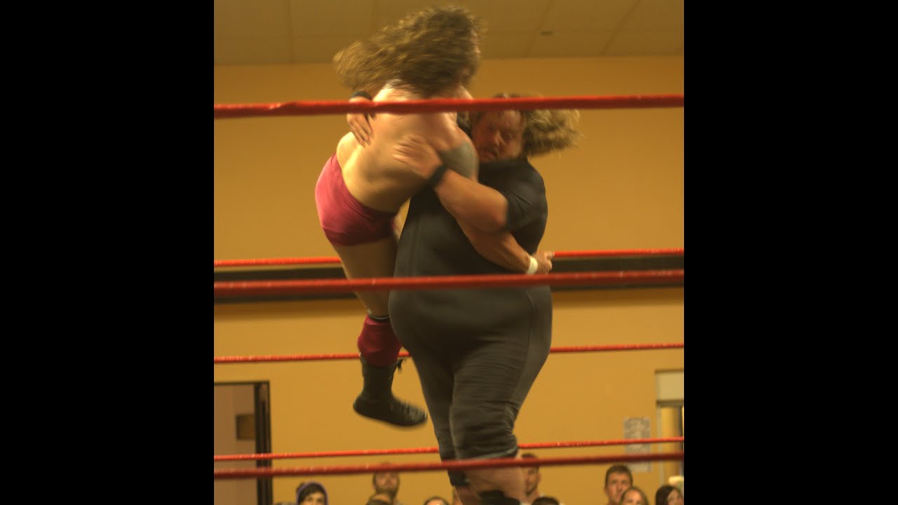 Gauntlet Match The Big Show 2024-5 wrestlers battle it out for number 1 contender spot - YouTube