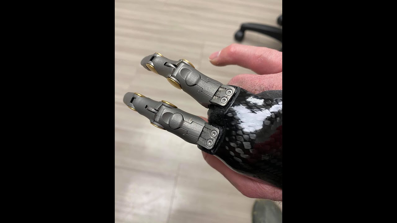 Cutting vegetables with Point Designs Point Digits! - YouTube