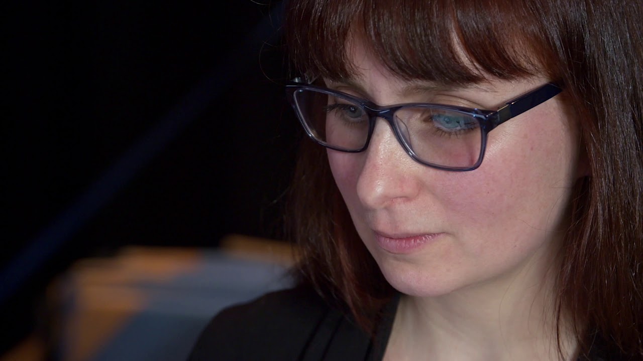 Laura van Hal voor Hosting2Go - YouTube