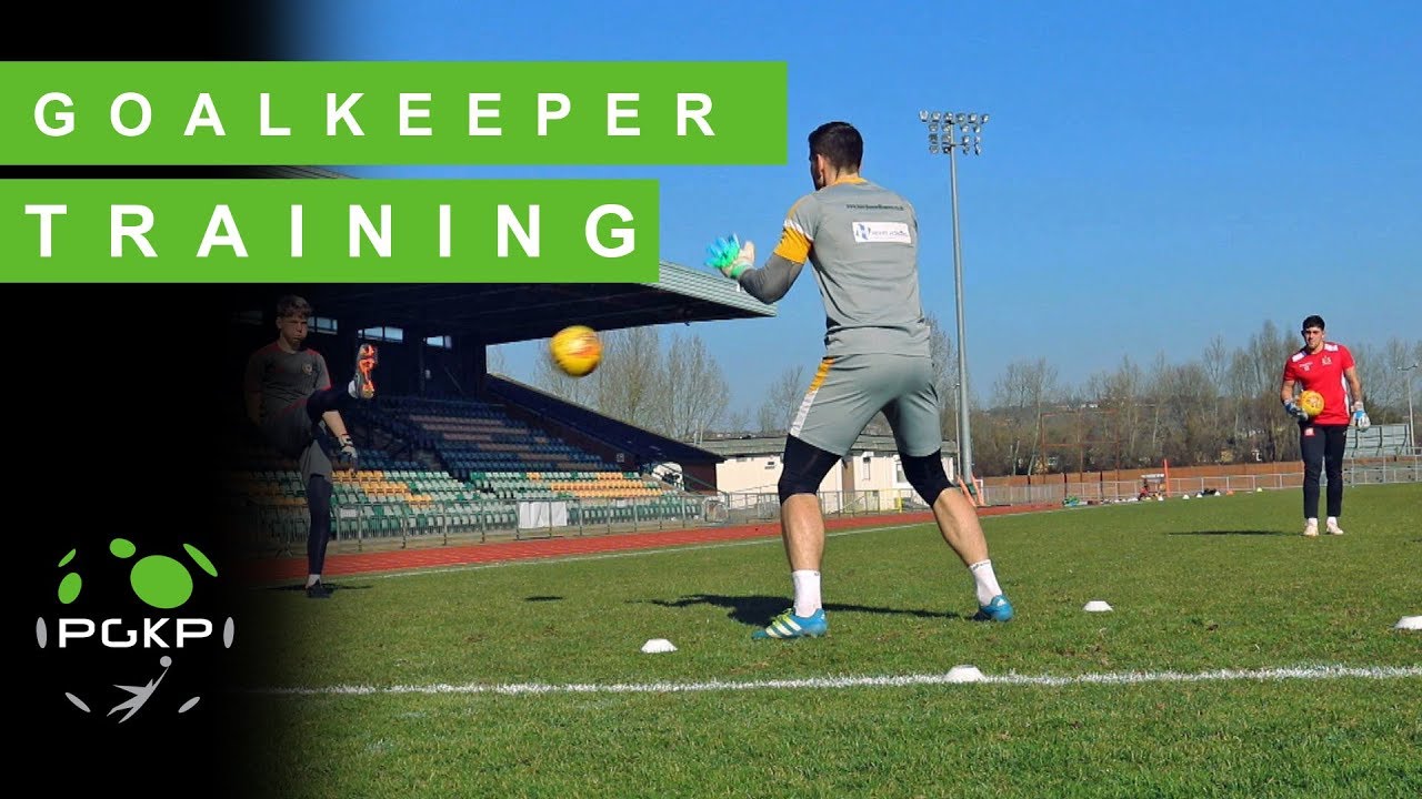 GOALKEEPER TRAINING | SHORT AND SHARP FOOTWORK DRILLS - YouTube