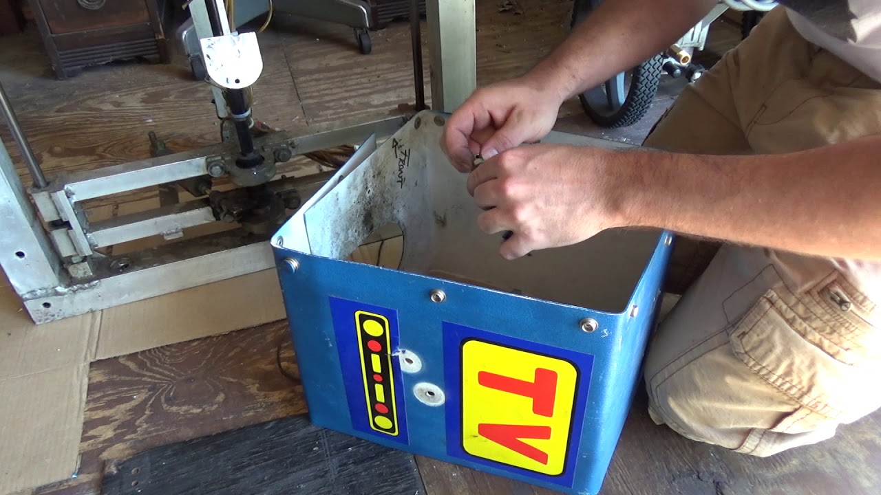 PizzaCam Animatronic Restoration -Part 1 - YouTube