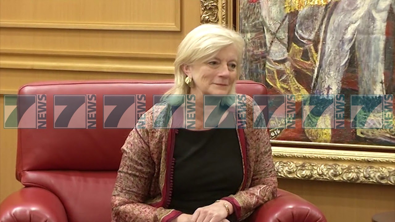 META PRET ELISABETH MILLARD - News, Lajme - Kanali 7 - YouTube