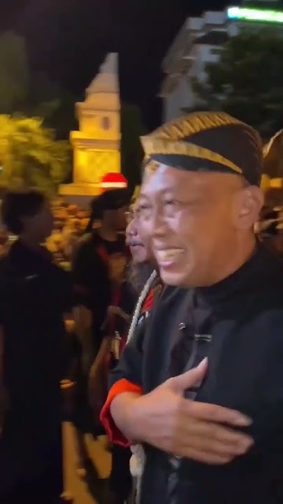 reog Ponorogo. Ngawal bupati p. giri #reog #reogponorogo - YouTube